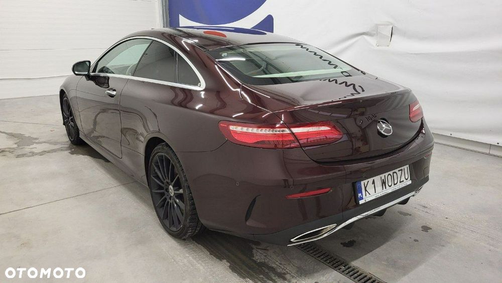 Używany Mercedes-Benz Klasa E 2018 - 145 000 PLN, 165 030 km - Otomoto.pl
