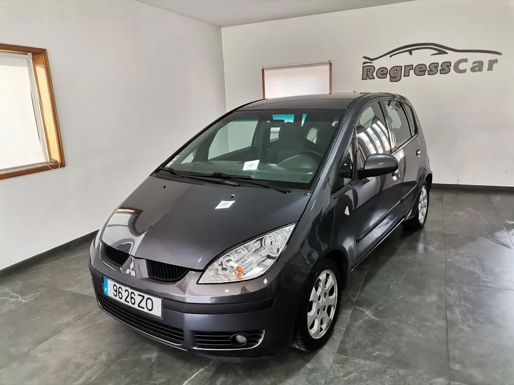 Usado Mitsubishi Colt 2005 - 3 650 EUR, 190 000 km - Standvirtual.com