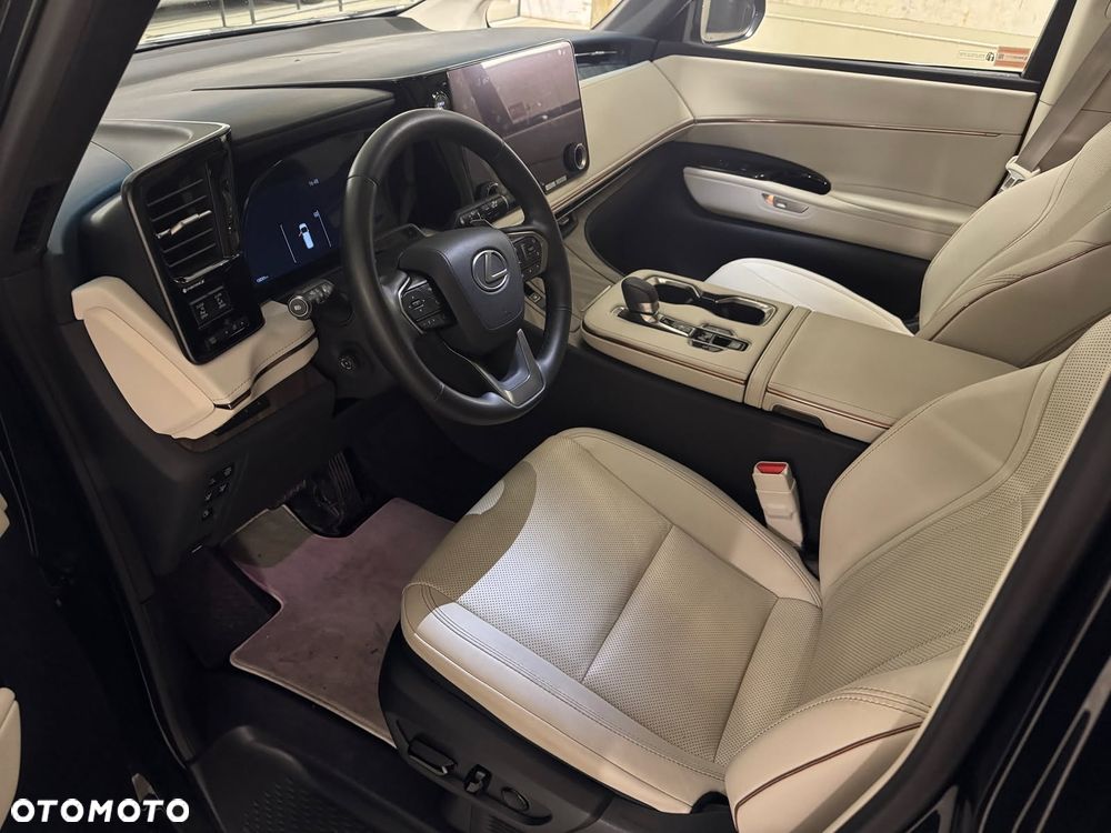 Używany Lexus LM 2024 - 275 000 PLN, 17 000 km - Otomoto.pl