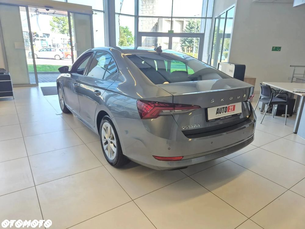 Używany Skoda Octavia 2022 - 59 900 PLN, 185 800 km - Otomoto.pl