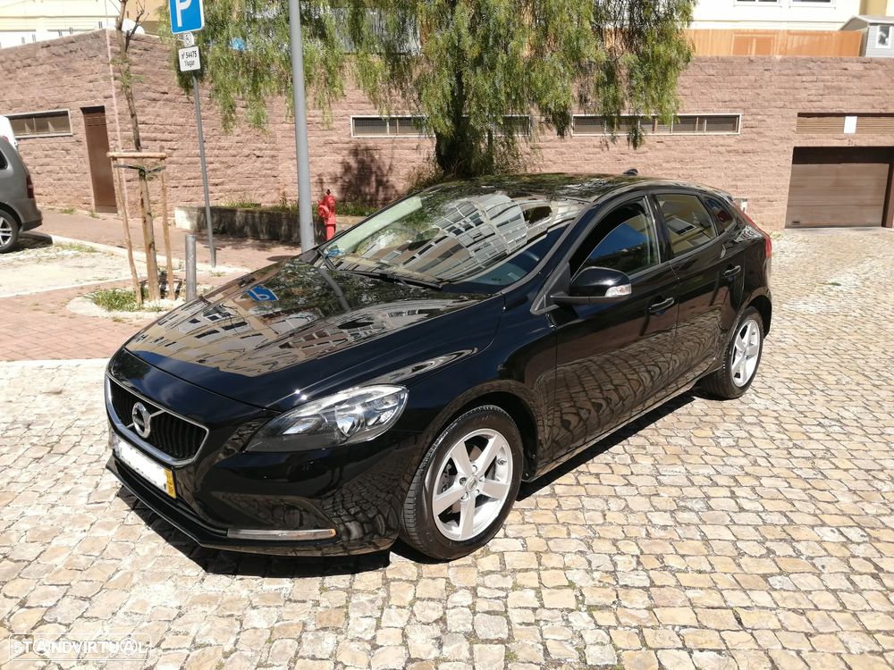 Usados Volvo V40 - 10 900 EUR285 000 km, 2017 - Standvirtual