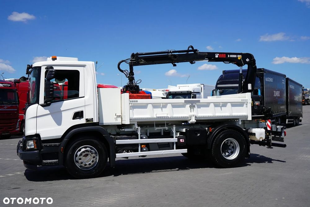 Używany Scania / P 320 / XT / E6 / WYWROTKA + HDS / HIAB 082 / ŁYŻKA ...