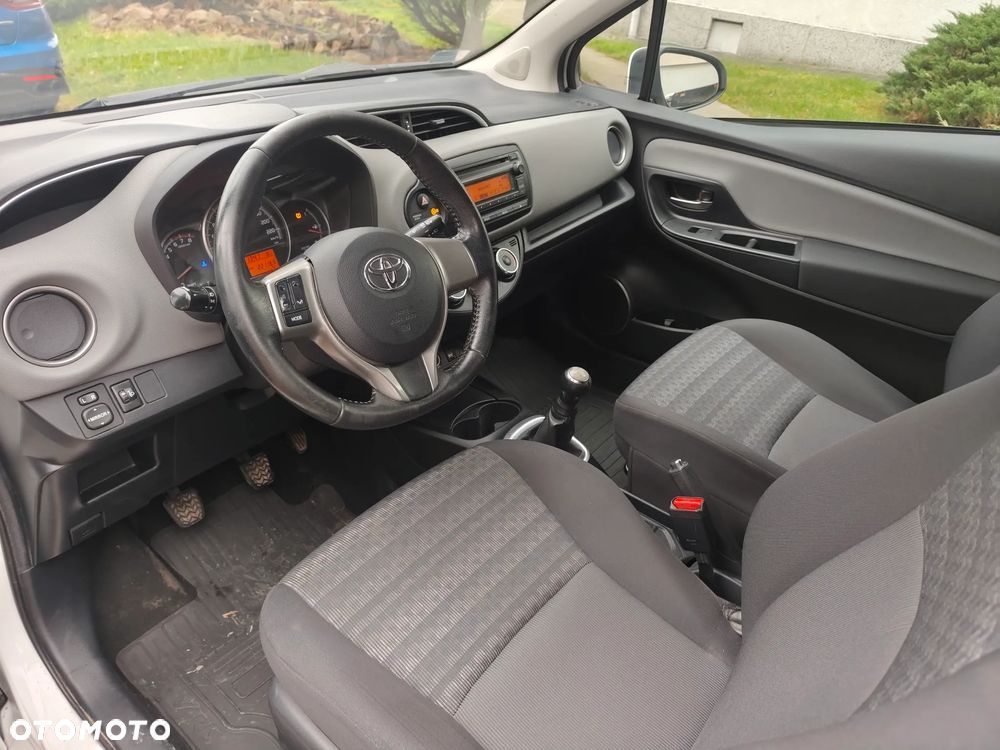 Używany Toyota Yaris Van 2016 - 15 900 PLN, 225 000 km - Otomoto.pl
