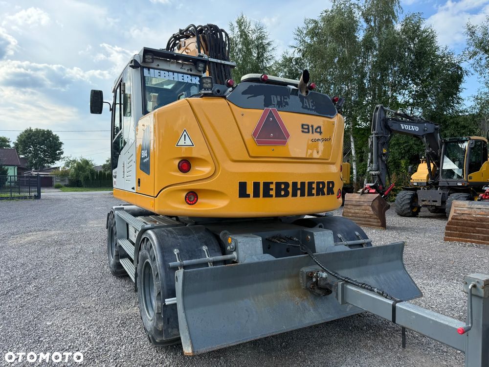 Używany Liebherr 914 Compact Rototilt + Szczypce Przyczepa 2017 - 398 ...