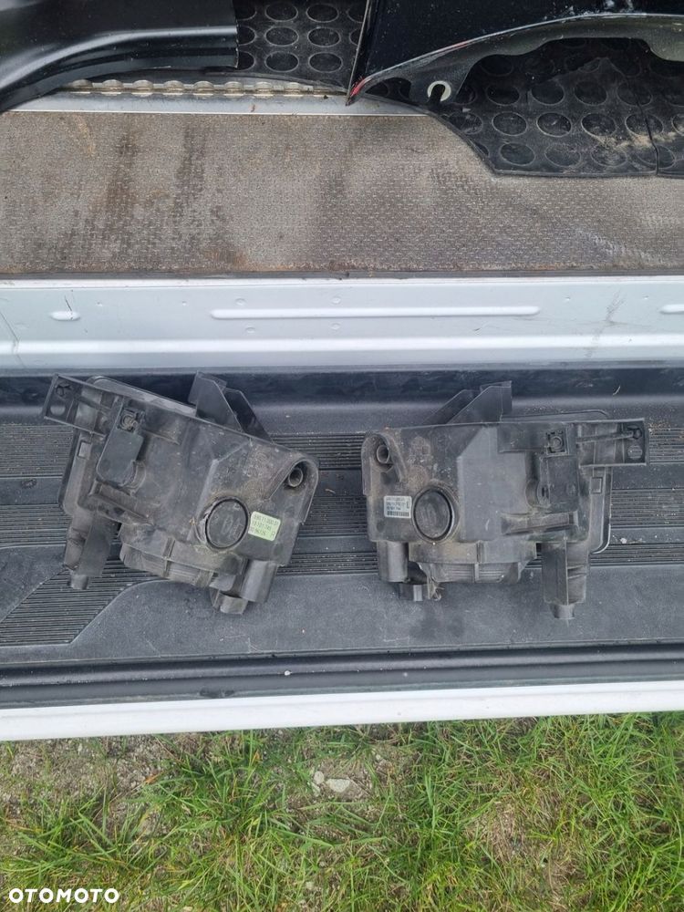 Używany Lampy przeciwmgielne - 160 PLN - Otomoto.pl