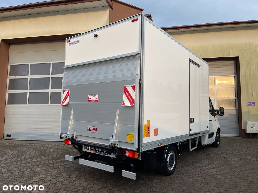 Używany Renault Master Izoterma Winda Automat 2019 - 76 500 PLN, 406 ...