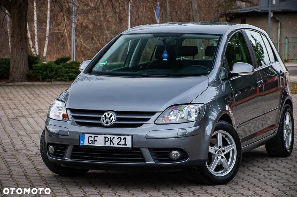 Używany Volkswagen Golf Plus 2008 - 15 900 PLN, 247 525 km - Otomoto.pl