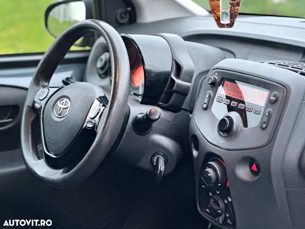Utilizat Toyota Aygo 2021 - 7 250 EUR, 144 500 km - Autovit.ro