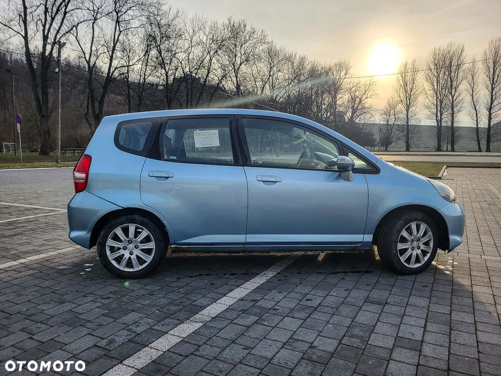 Używany Honda Jazz 2005 - 5 400 PLN, 286 000 km - Otomoto.pl