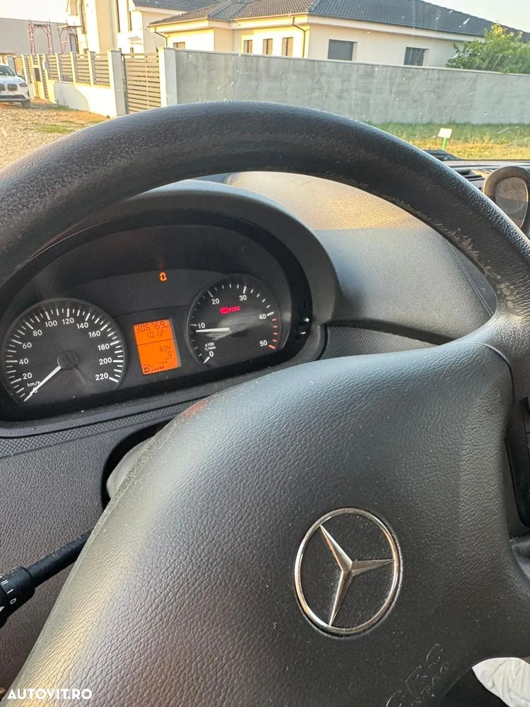 Utilizat Mercedes-Benz 110 CDI 2011 - 6 500 EUR, 307 102 km - Autovit.ro