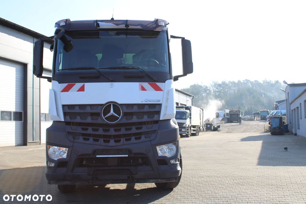 Używany Mercedes-Benz Arocs / Śmieciarka / 2-osiowa / 1-komorowa ...