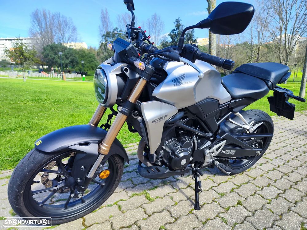 Usado Honda CB 2020 - 4 250 EUR - Standvirtual.com
