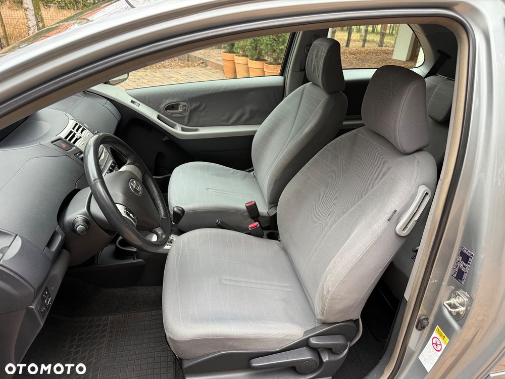 Używany Toyota Yaris 2006 - 13 900 PLN, 164 573 km - Otomoto.pl