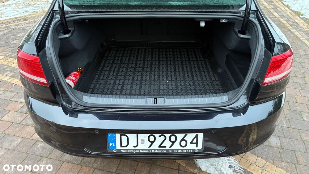 Używany Volkswagen Passat 2019 - 49 900 PLN, 122 196 km - Otomoto.pl