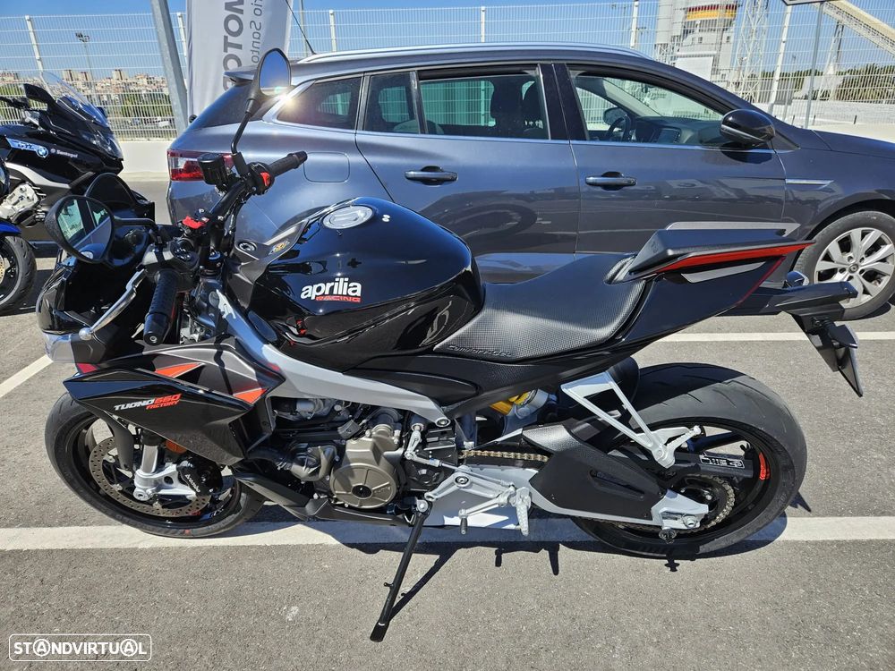 Usados Aprilia Tuono - 9 250 EUR2 600 km, 2023 - Standvirtual