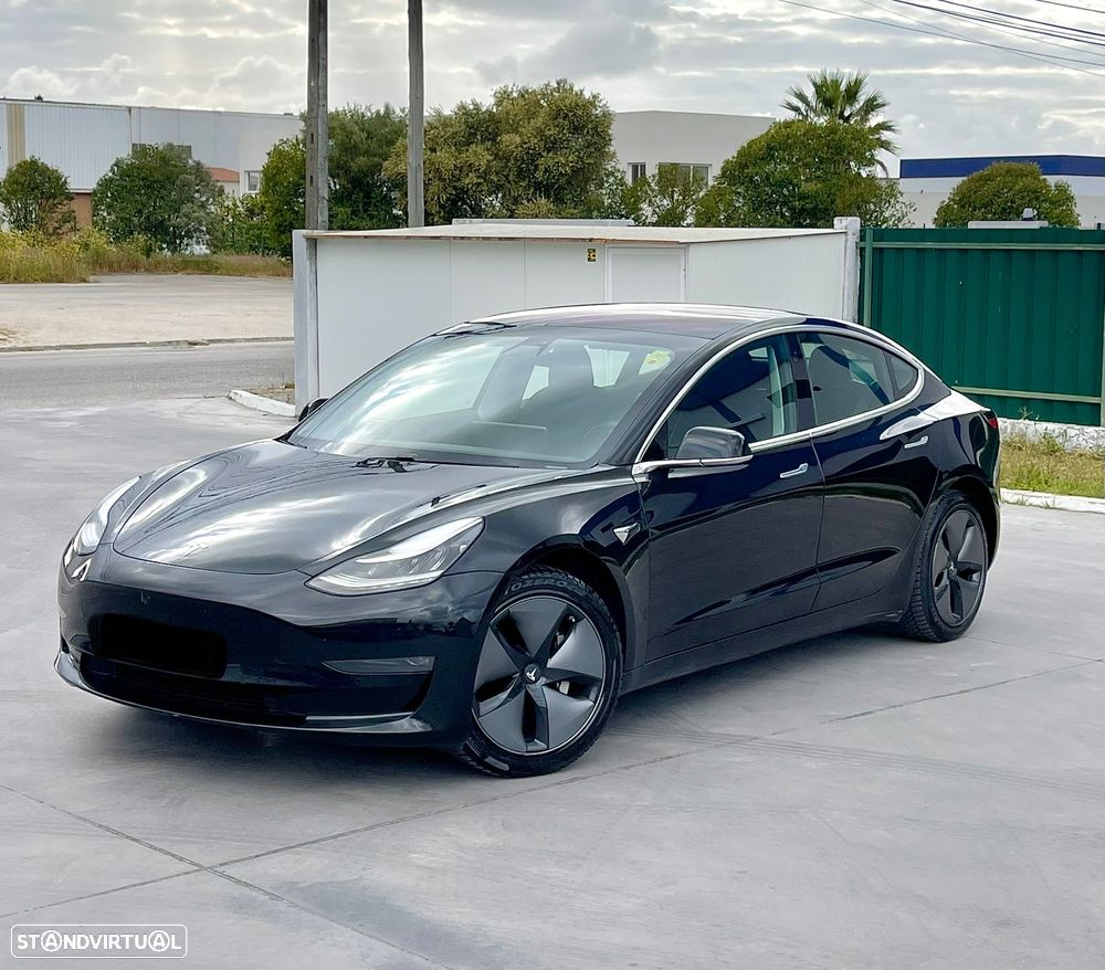 Usado Tesla Model 3 2019 - 22 500 EUR, 190 000 km - Standvirtual.com