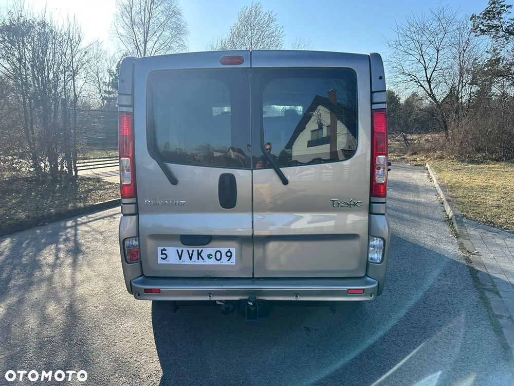 Używany Renault Trafic 2012 - 44 900 PLN, 120 123 km - Otomoto.pl