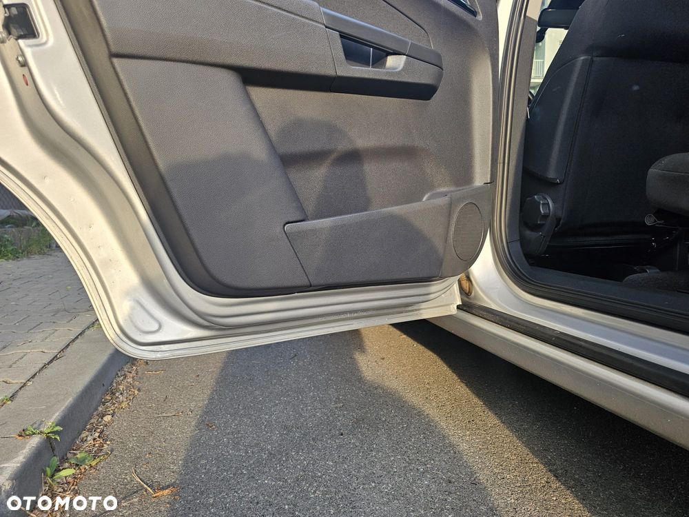 Używany Opel Zafira 2013 - 19 900 PLN, 198 738 km - Otomoto.pl