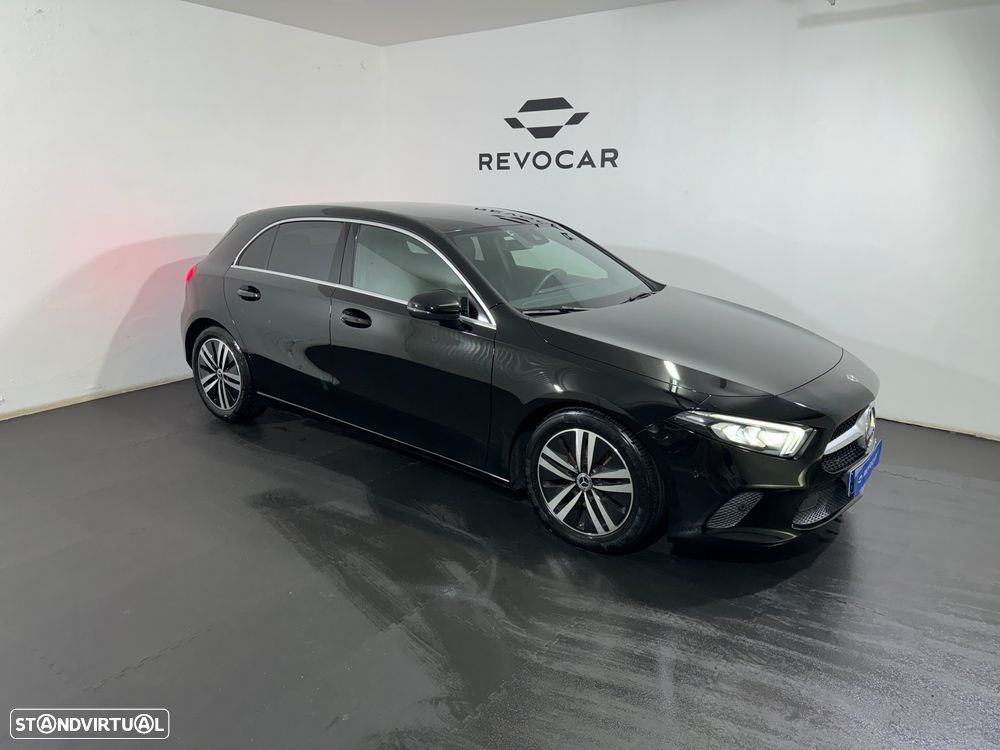 Usado Mercedes-Benz A 180 2020 - 25 990 EUR, 40 000 km - Standvirtual.com