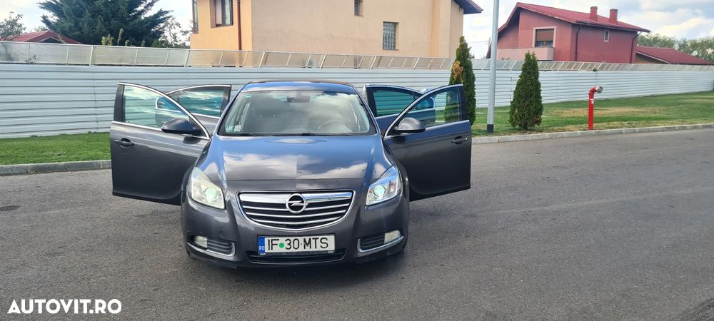 Utilizat Opel Insignia 2011 - 3 850 EUR, 262 000 km - Autovit.ro
