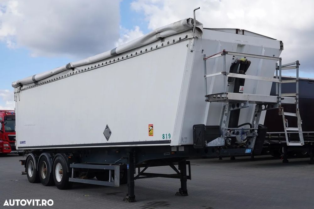 Utilizat Schmitz Cargobull CAMION BASCULANTE 55 M3 / ALUMINIU / UȘĂ clapete / AXIE ELEVABILĂ ...