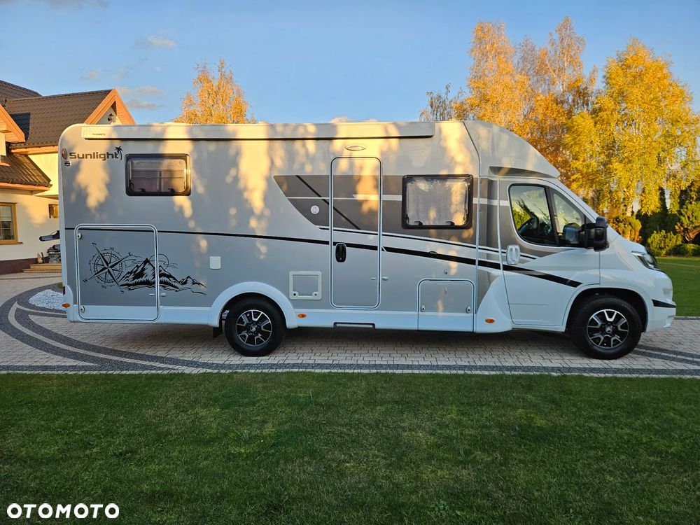 Używany Sunlight CAPRON T67 2019 - 215 000 PLN, 82 000 km - Otomoto.pl