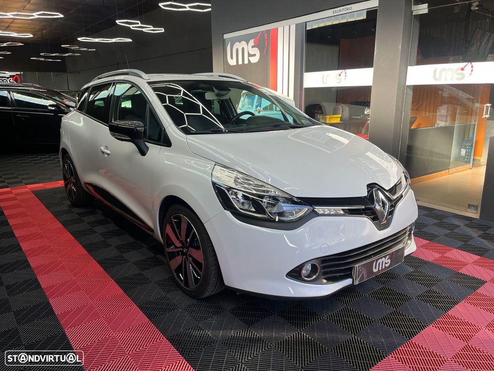 Usado Renault Clio Break 2015 - 9 950 EUR, 241 000 km - Standvirtual.com