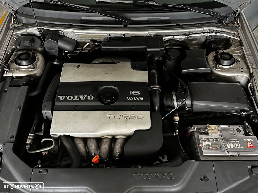 Usado Volvo S40 1998 - 3 900 EUR, 231 500 km - Standvirtual.com