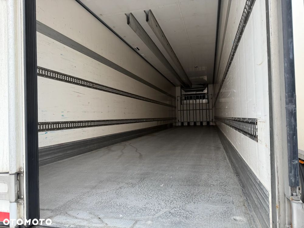 Używany Chereau P0801 INOGAM / 2013 / Carrier Vector 1551 / SAF 2013 ...