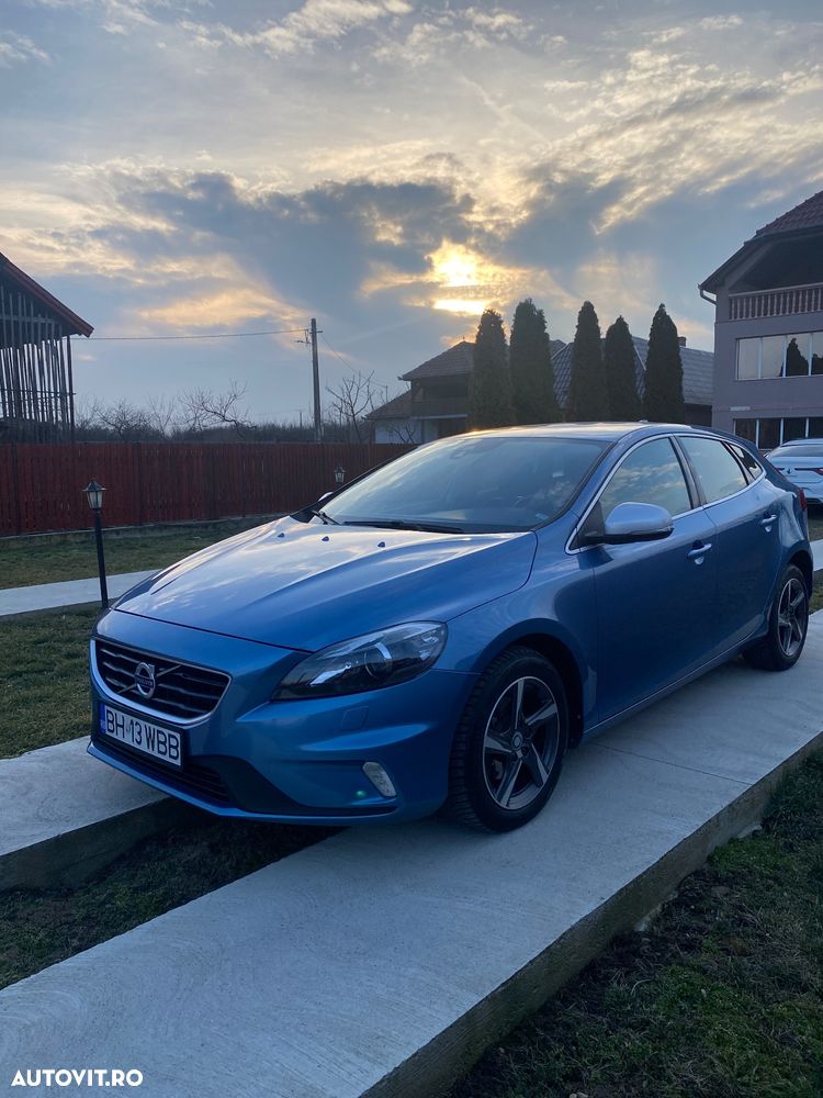 Utilizat Volvo V40 2015 - 7 900 EUR, 250 000 km - Autovit.ro