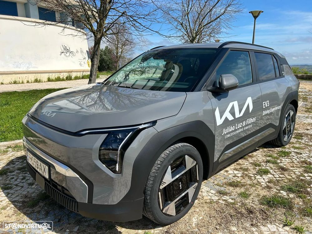 Usado Kia EV3 2024 - 41 740 EUR, 3 000 km - Standvirtual.com