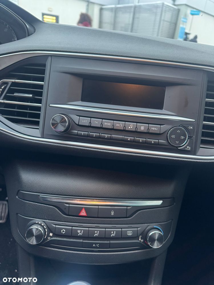 Używany Peugeot 308 2019 - 35 500 PLN, 139 900 km - Otomoto.pl