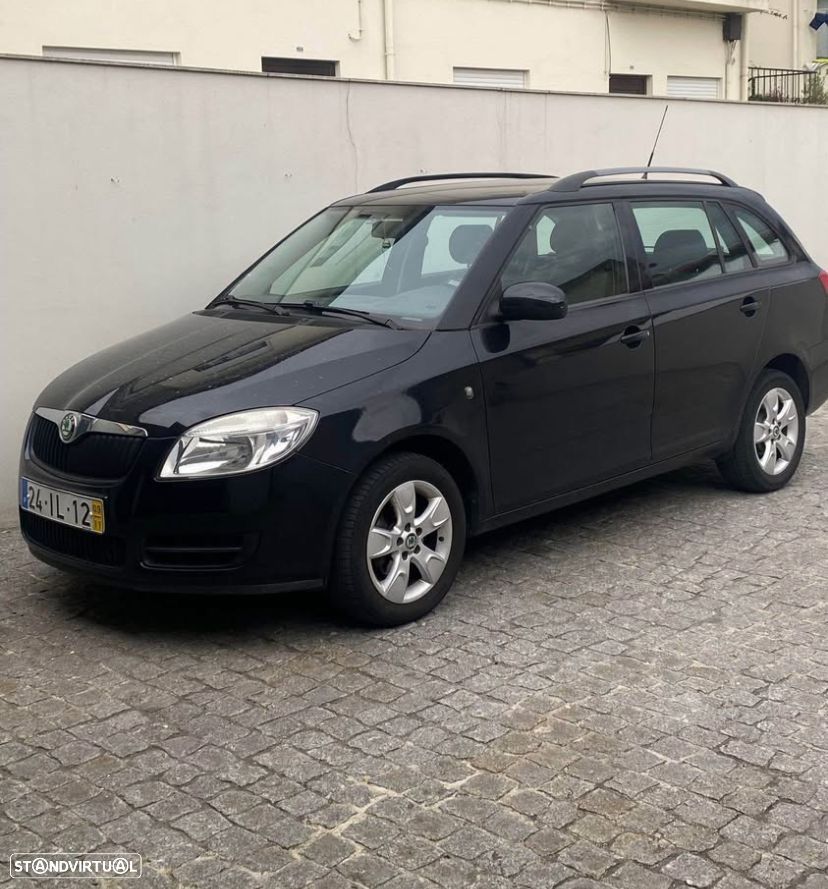 Usado Skoda Fabia Break 2009 - 3 250 EUR, 221 000 km - Standvirtual.com