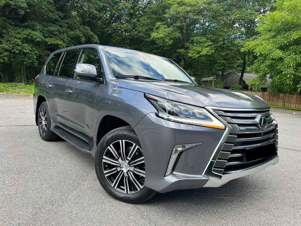 Usado Lexus LX 450 2017 - 120 000 EUR, 68 000 km - Standvirtual.com