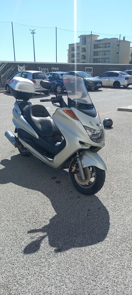 Usado Yamaha Majesty 2002 - 1 300 EUR - Standvirtual.com