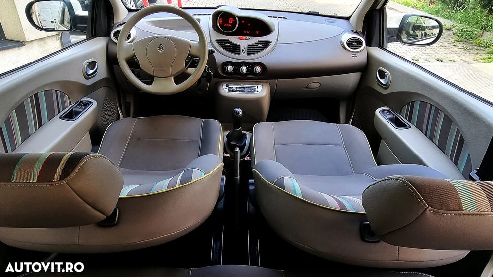 Utilizat Renault Twingo 2012 - 2 499 EUR, 243 000 km - Autovit.ro
