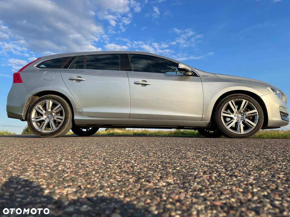 Używany Volvo V60 2013 - 32 900 PLN, 348 000 km - Otomoto.pl