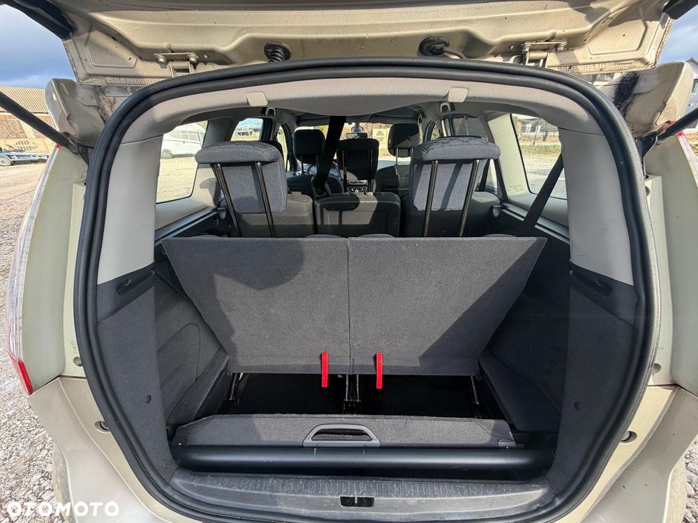 Używany Renault Grand Scenic 2009 - 8 500 PLN, 204 000 km - Otomoto.pl