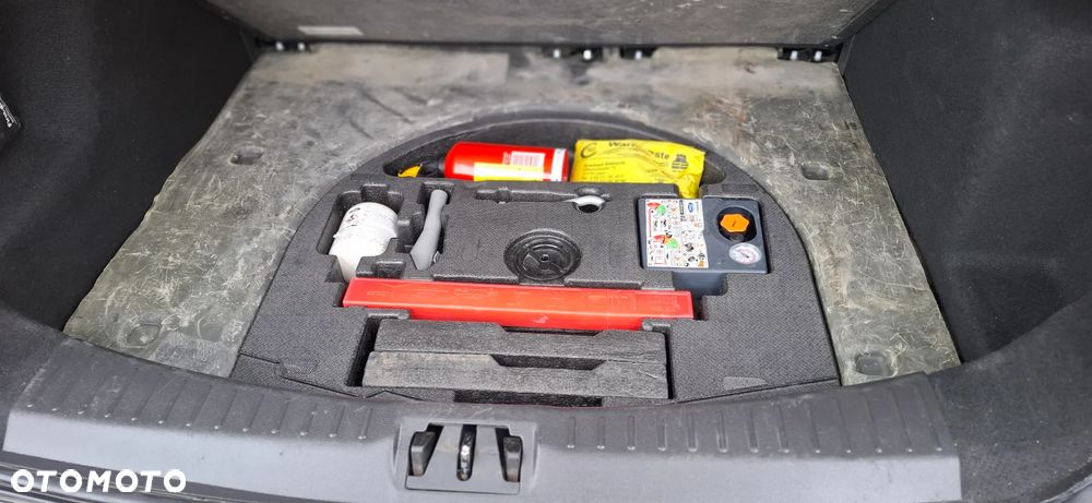 Używany Ford Kuga 2018 - 59 900 PLN, 199 500 km - Otomoto.pl