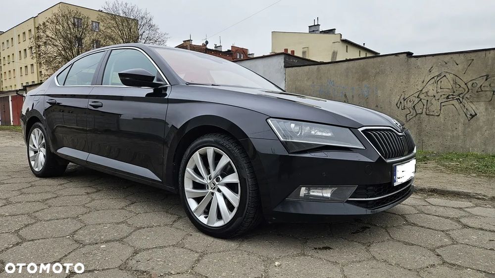 Używany Skoda Superb 2016 - 46 500 PLN, 265 500 km - Otomoto.pl