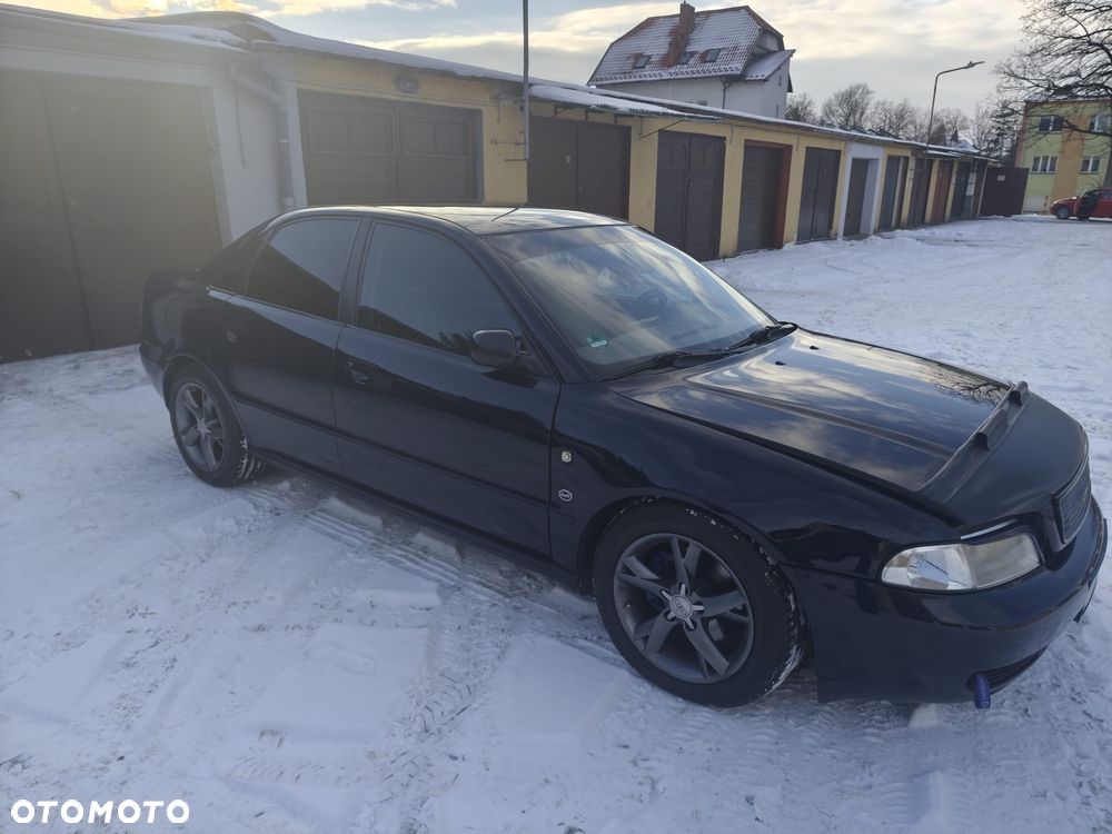 Używany Audi A4 Avant 1995 - 5 000 PLN, 230 000 km - Otomoto.pl