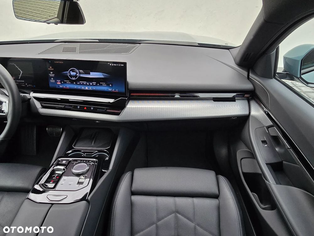 Używany BMW Seria 5 2024 - 234 900 PLN, 27 400 km - Otomoto.pl