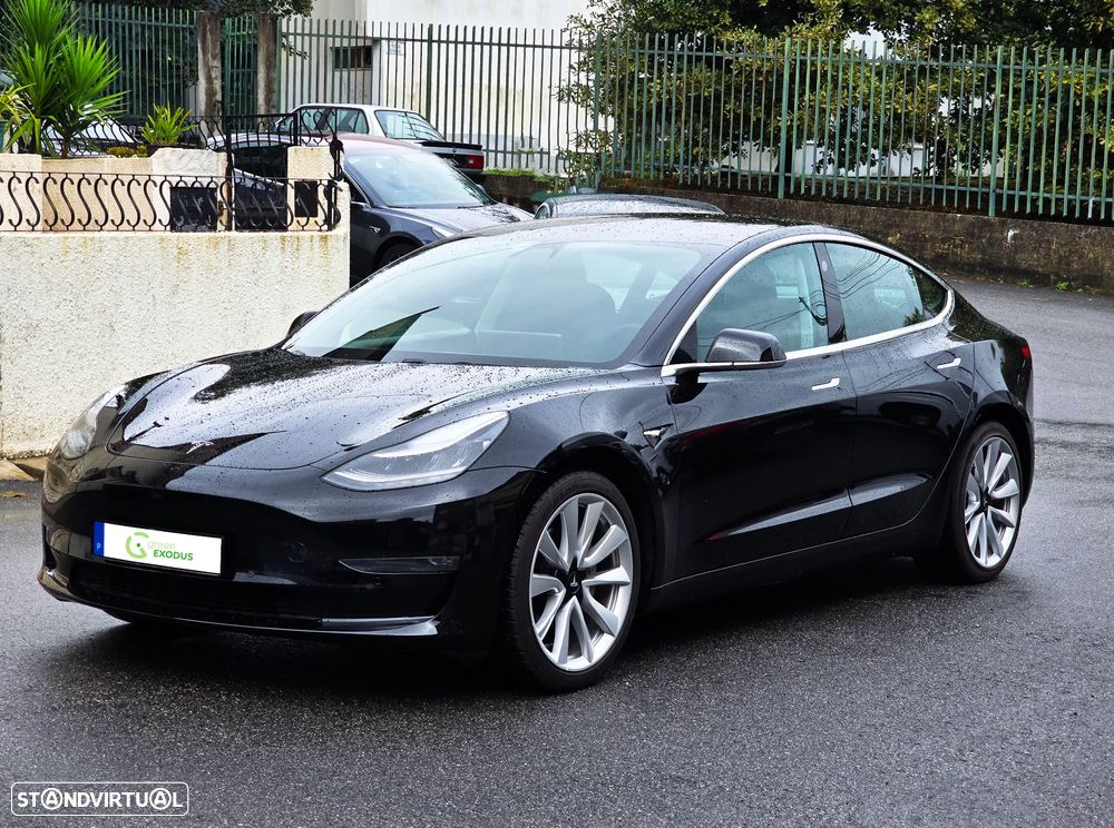 Usado Tesla Model 3 2019 - 23 900 EUR, 103 000 km - Standvirtual.com