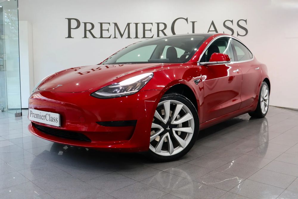 Usado Tesla Model 3 2019 - 23 700 EUR, 69 012 km - Standvirtual.com