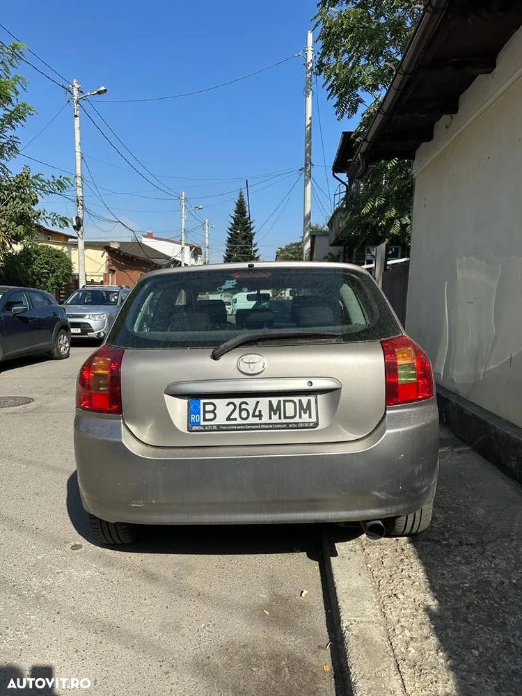 Second hand Toyota Corolla - 2 700 EUR155 032 km - Autovit