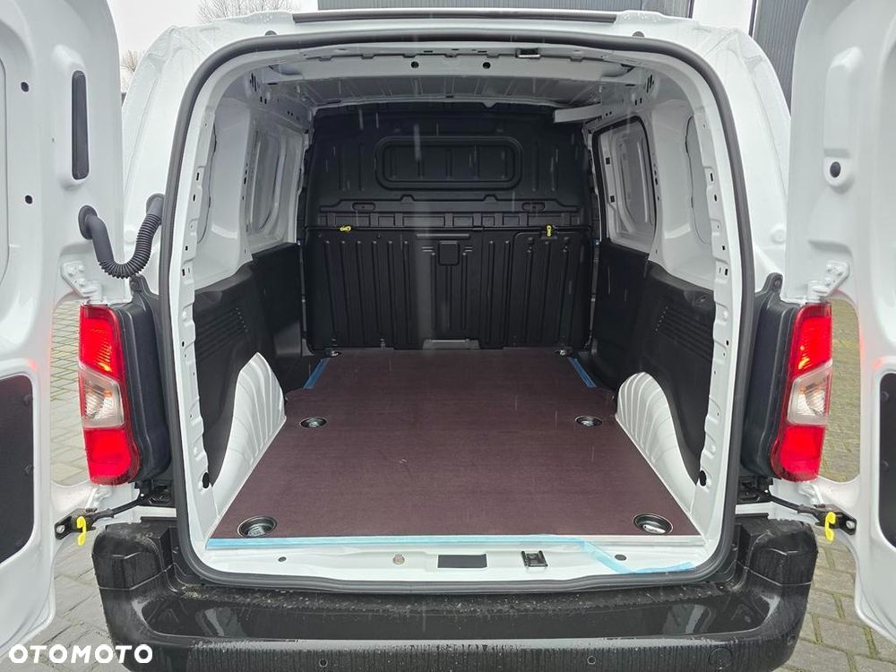 Nowy Opel Combo Van Cargo 1.5 BlueHDi L2 2025 - 99 142,92 PLN, 1 km ...
