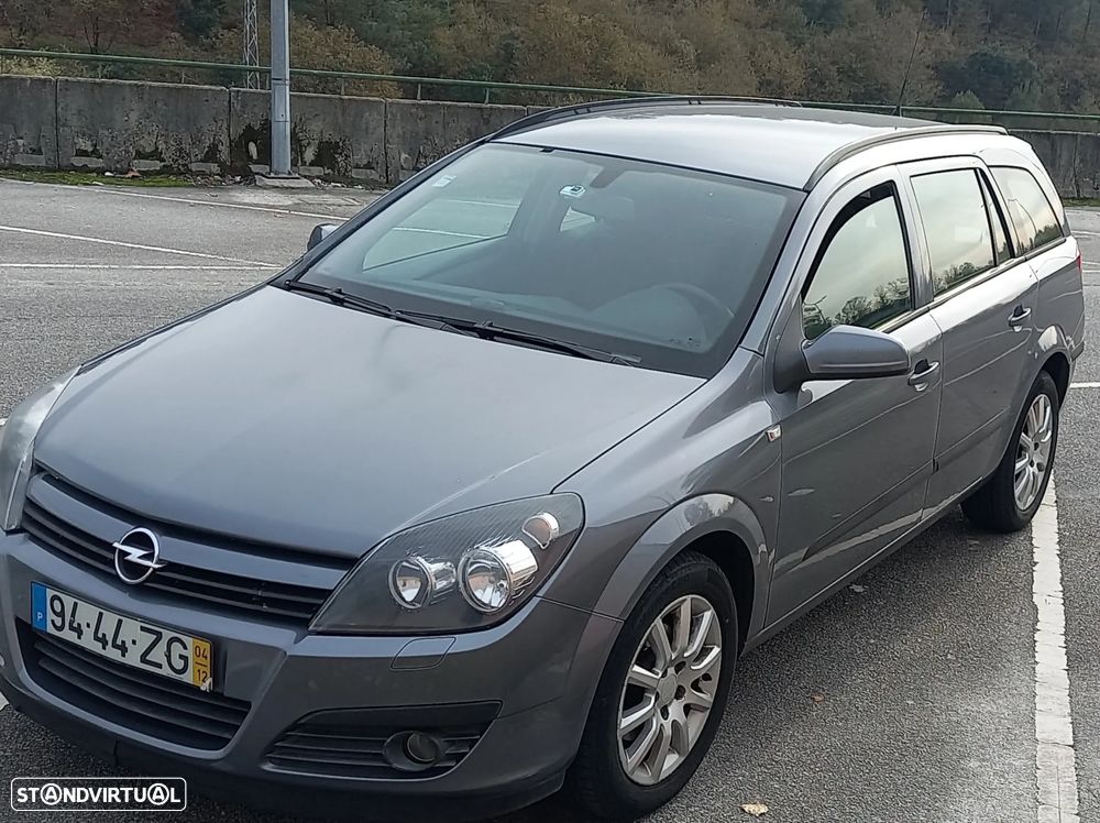 Usado Opel Astra Caravan 2004 - 3 200 EUR, 240 000 km - Standvirtual.com