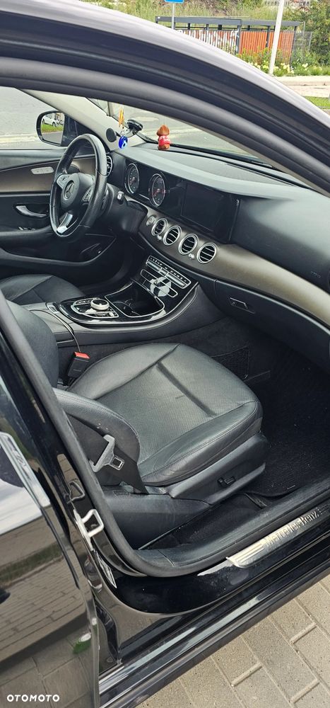 Używany Mercedes-Benz Klasa E 2016 - 64 900 PLN, 330 000 km - Otomoto.pl