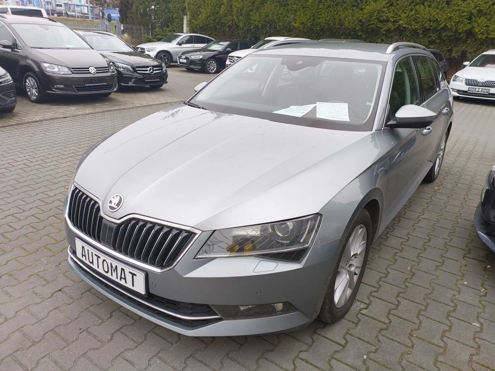 Używany Skoda Superb 2019 - 63 960 PLN, 229 000 km - Otomoto.pl