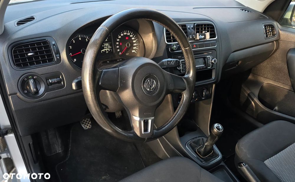 Używany Volkswagen Polo 2011 - 15 000 PLN, 340 000 km - Otomoto.pl